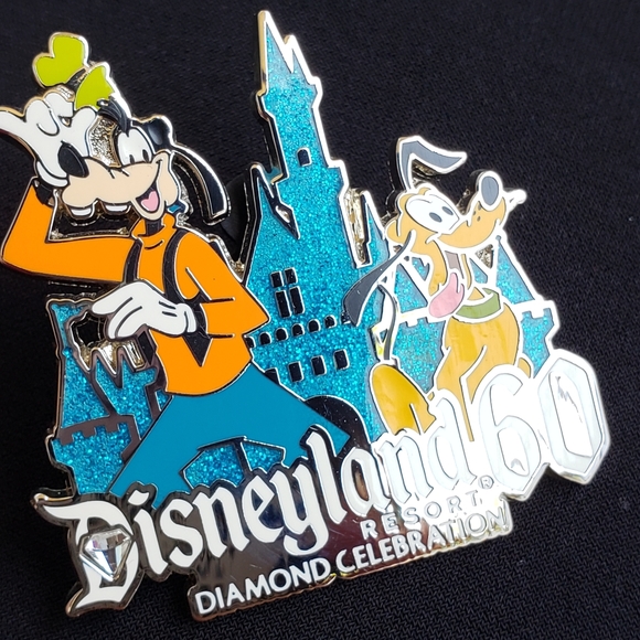 Disney | Accessories | Rare Disneyland 6th Diamond Celebration Pin ...